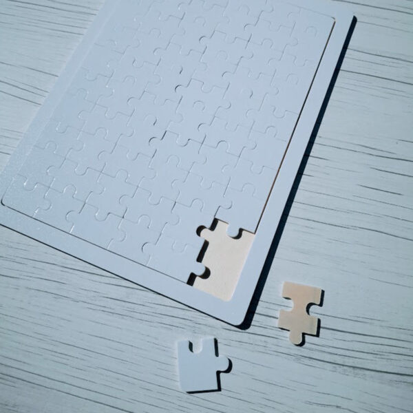 Puzzle din lemn 60 piese personalizat cu poza ta - Uniq-gift.ro