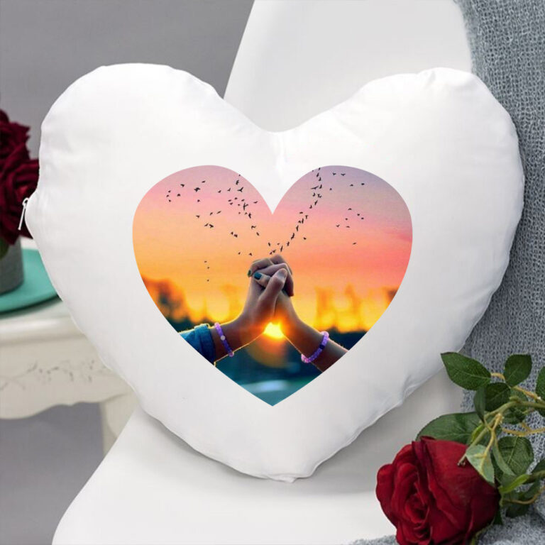 Pernă personalizata în formă de inimă Love cu poza