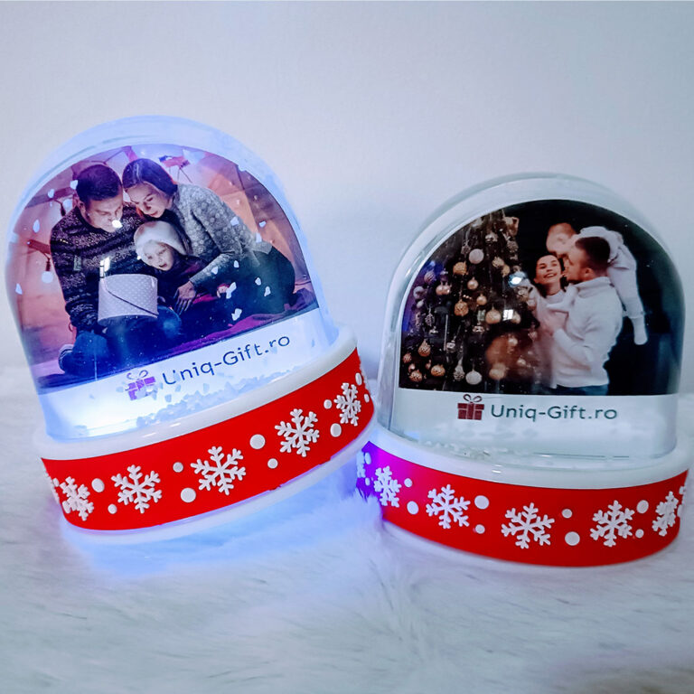 Glob cu zăpadă personalizat cu 2 poze LED cu fulgi - Uniq-gift.ro